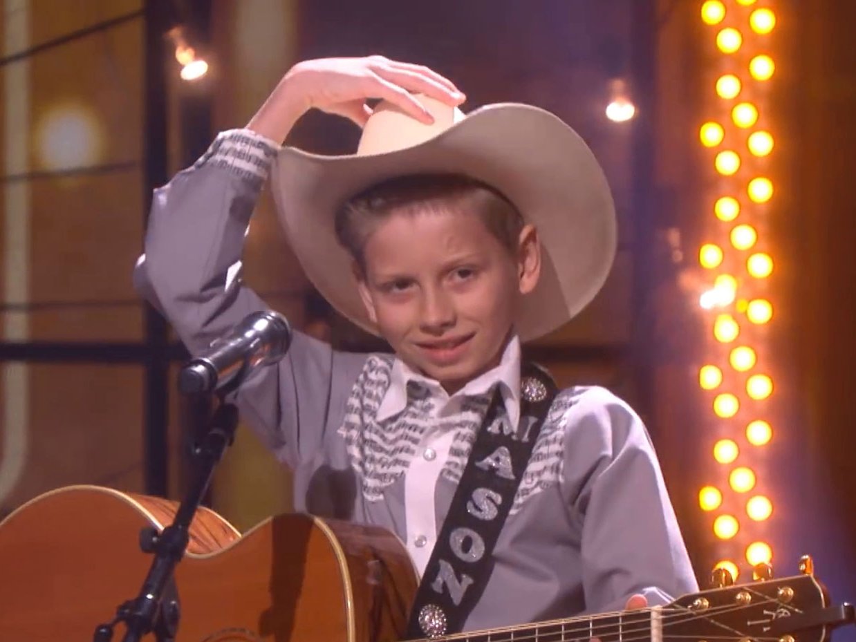 Yodeling Walmart boy goes viral – Devils' Advocate